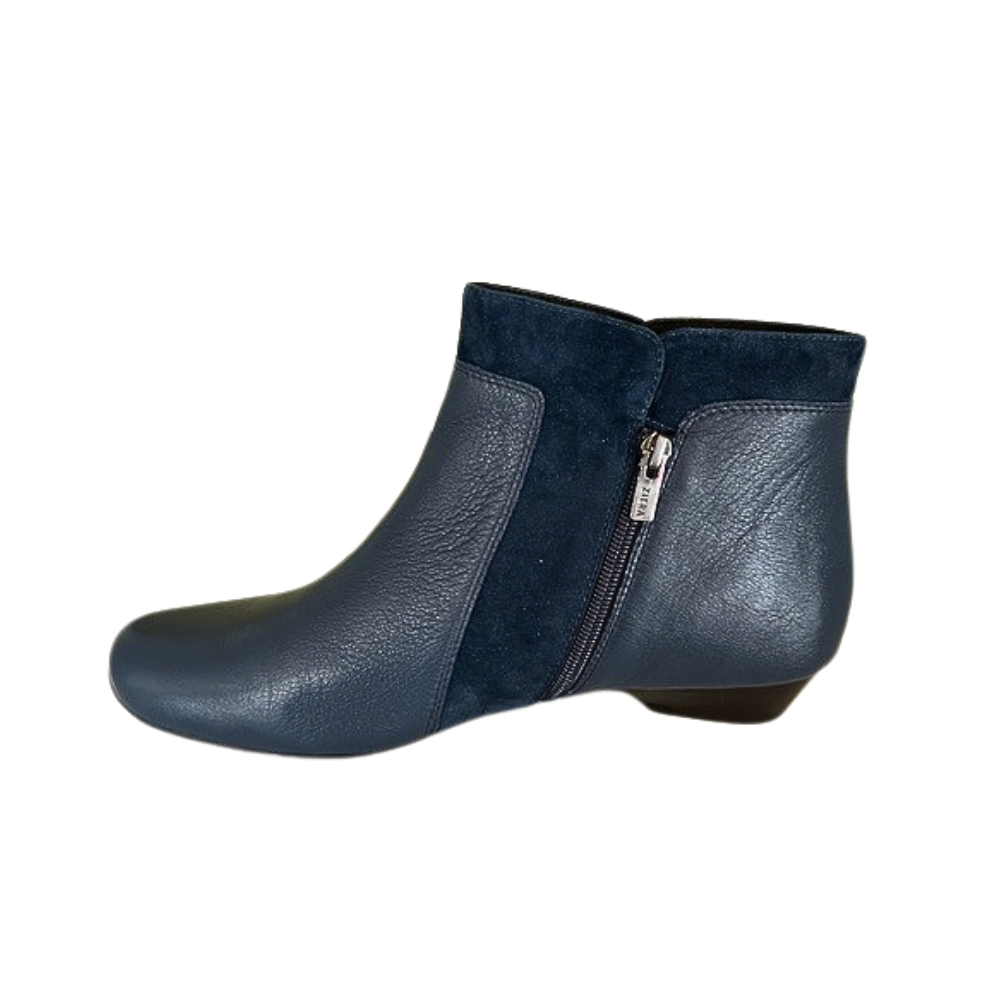 Ziera Ladies Size 13 Boots – The Shoe Garden